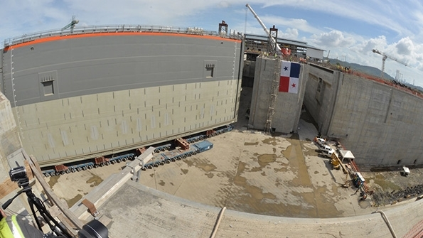 Panama Canal Update: First Lock Gate Installed on Pacific Side ...