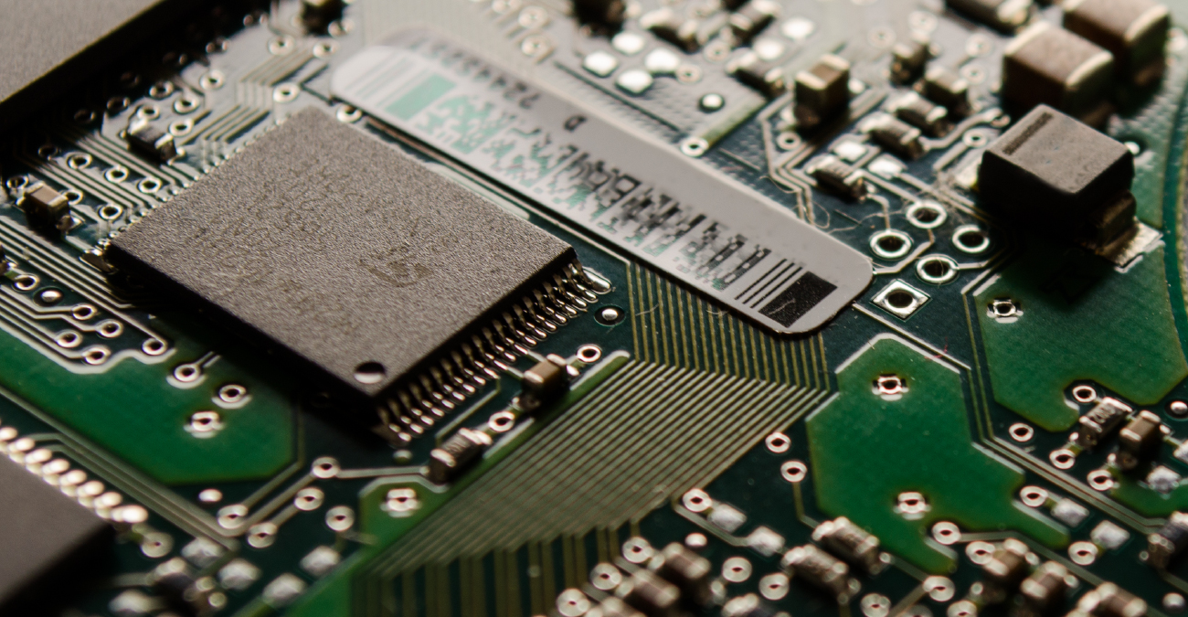 HP, Dell to Shift 30% of Laptop Production From China, Report Says ...